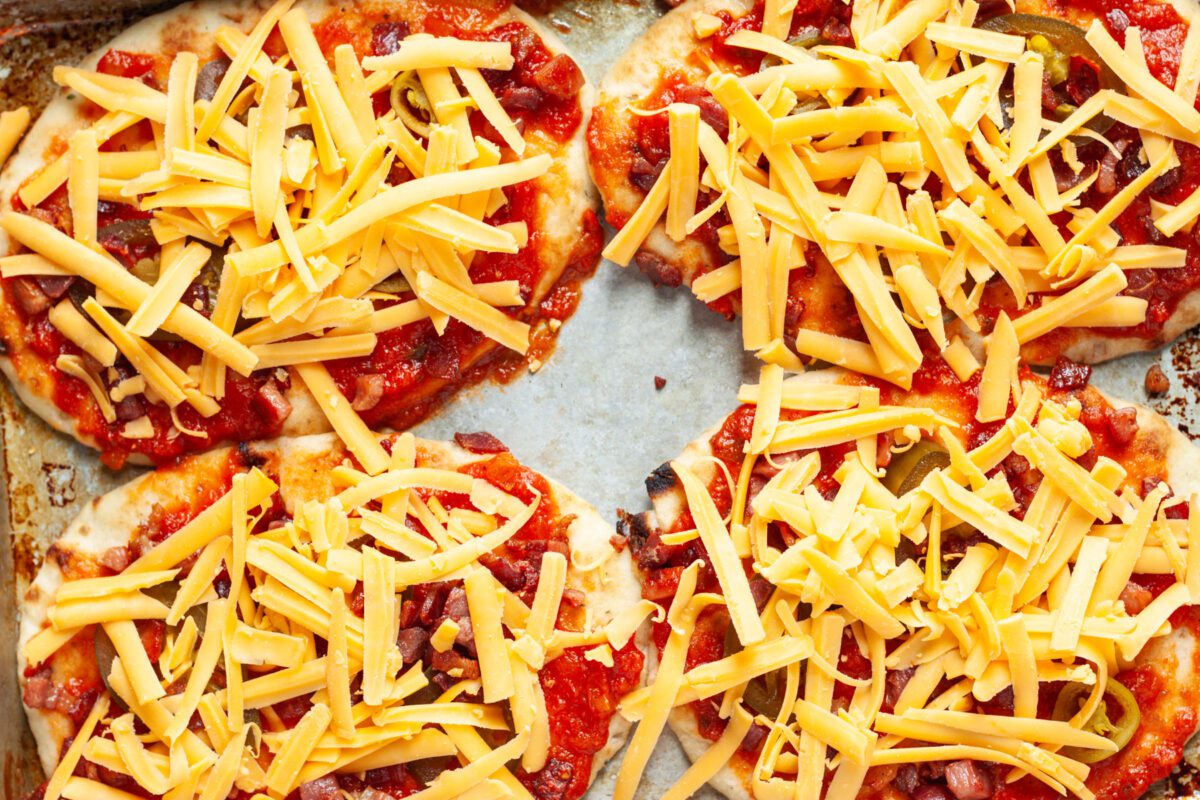 Mini Naan Pizzas in the Air Fryer – Midwexican